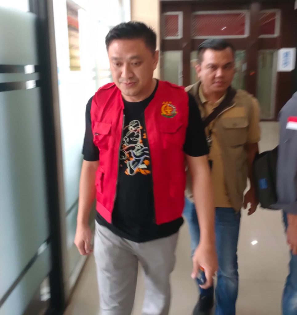 Tim Tabur Kejaksaan Agung RI Berhasil Mengamankan Buronan DPO Terpidana Roland Yahya – Sokama.id