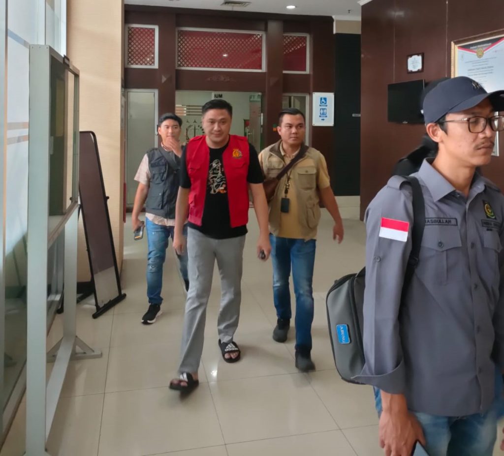 Tim Tabur Kejaksaan Agung RI Berhasil Mengamankan Buronan DPO Terpidana Roland Yahya – Sokama.id